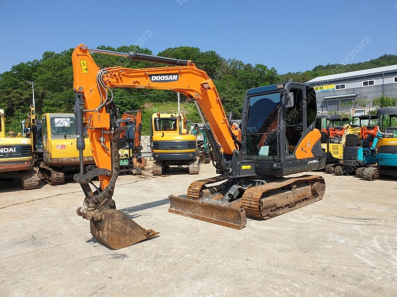 중고굴삭기 두산 02 DX55코끼리집게 2020년식 중... | 중고나라 카페에서 운영하는 공식 사이트